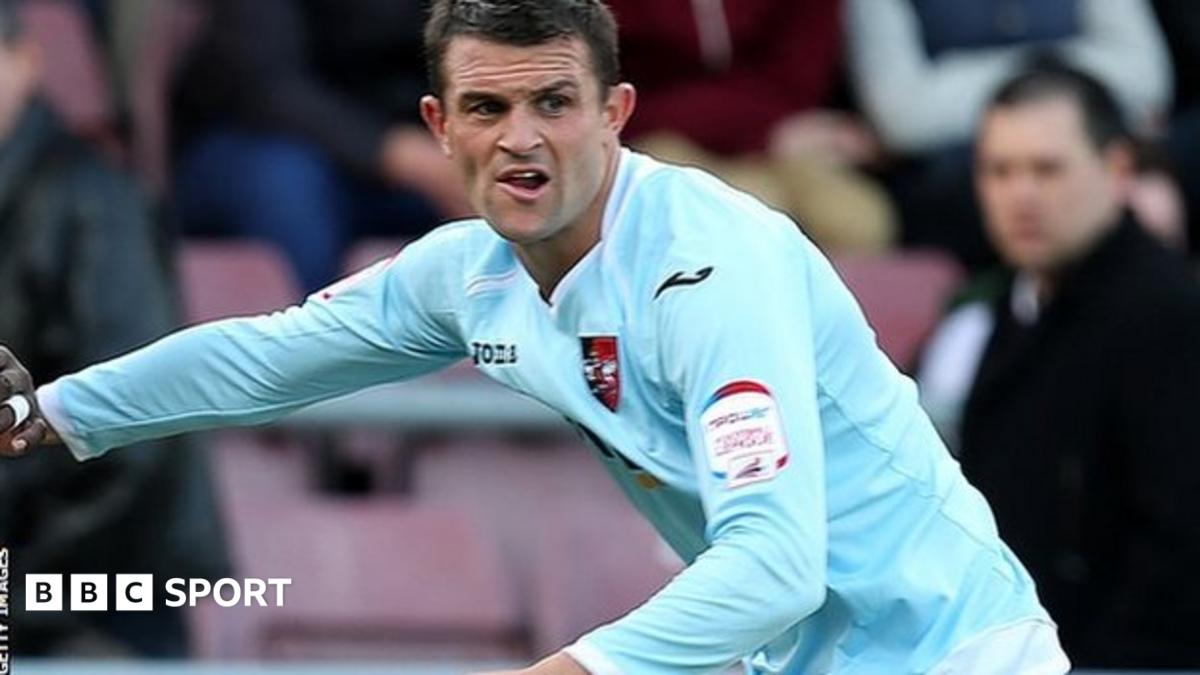 Truro City must improve defence - Steve Tully - BBC Sport