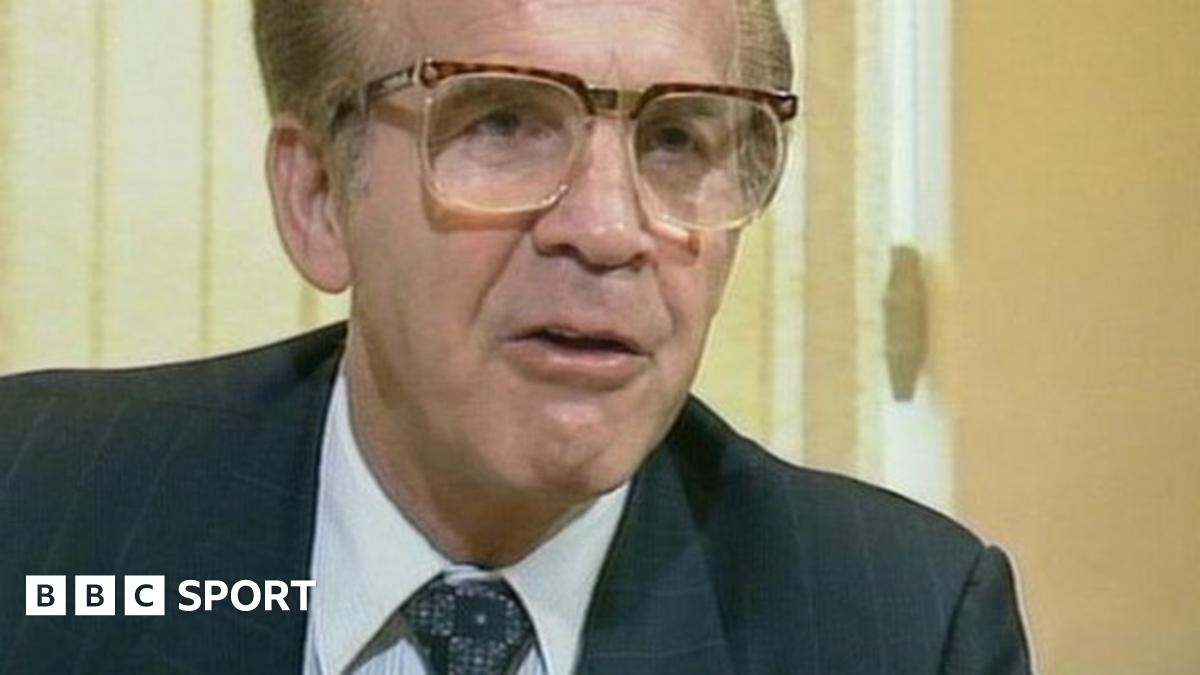 Mickey Duff: Boxing manager and promoter dies aged 84 - BBC Sport