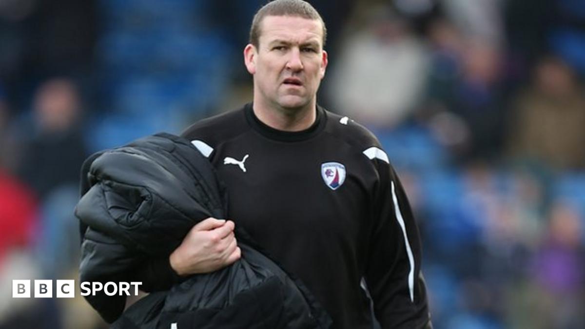 Mark Crossley returns to Chesterfield as goalkeeping coach - BBC Sport