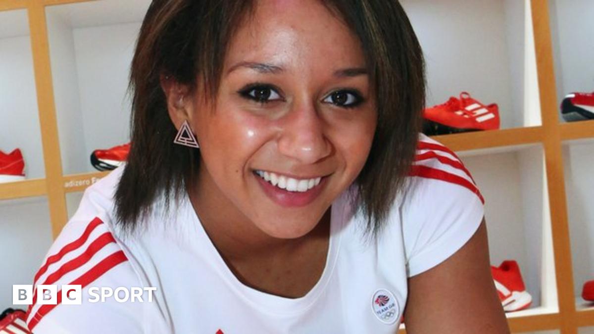 Zoe Smith becomes second British woman to win European medal - BBC Sport
