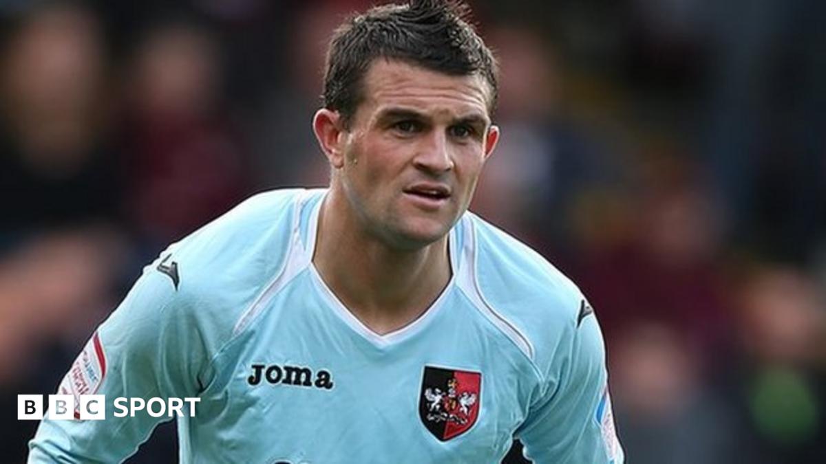 Truro City boss Steve Tully already planning squad changes - BBC Sport