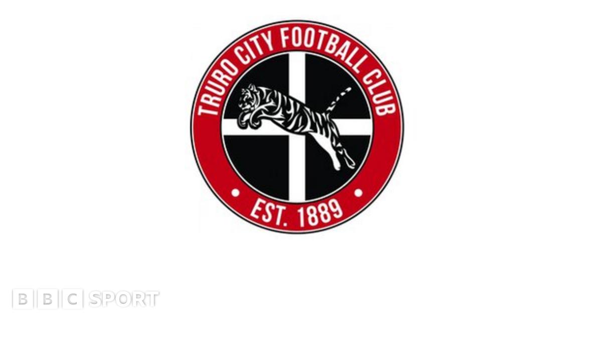 Truro City sign Weymouth defender Ed Palmer - BBC Sport