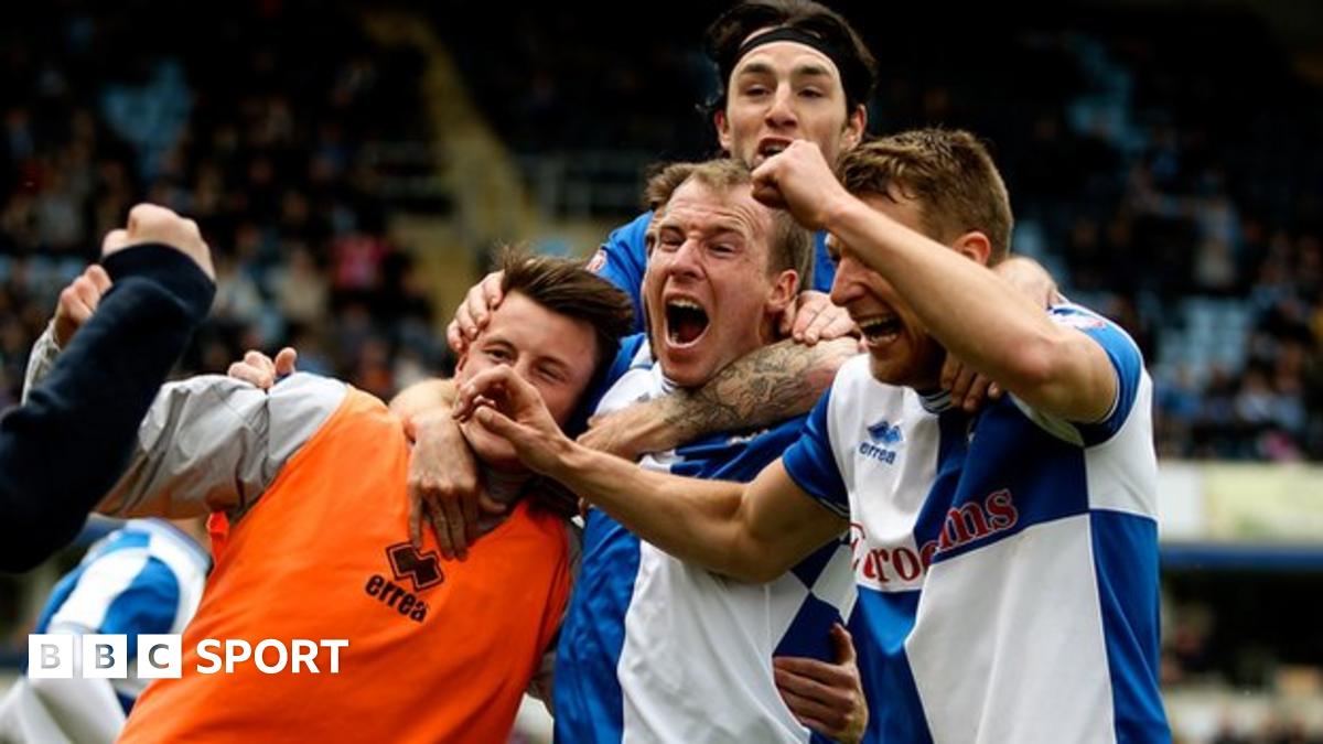 Bristol Rovers pitch invasion at Wycombe reported to FA - BBC Sport
