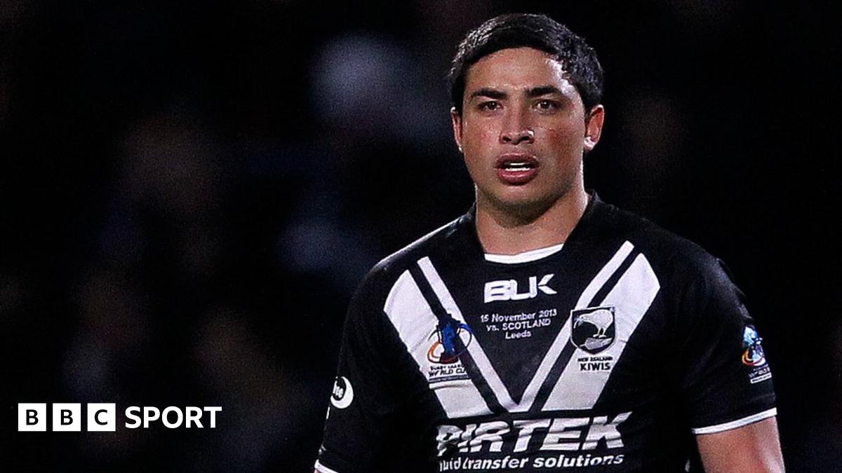 Kevin Locke: Salford Red Devils sign New Zealand full-back - BBC Sport