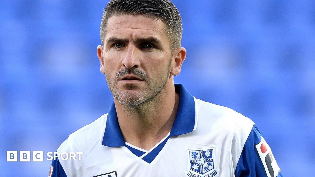 Ryan Lowe: Bury re-sign Tranmere Rovers veteran striker - BBC Sport