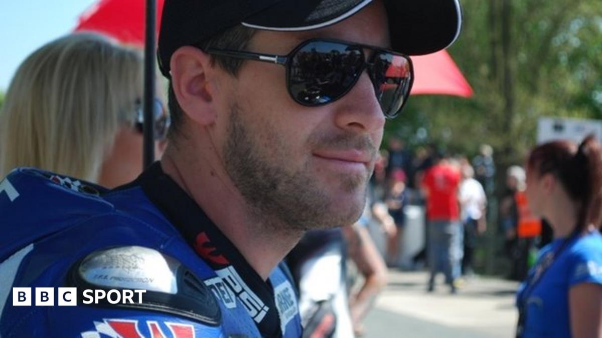 Simon Andrews badly injured in North West 200 crash - BBC Sport