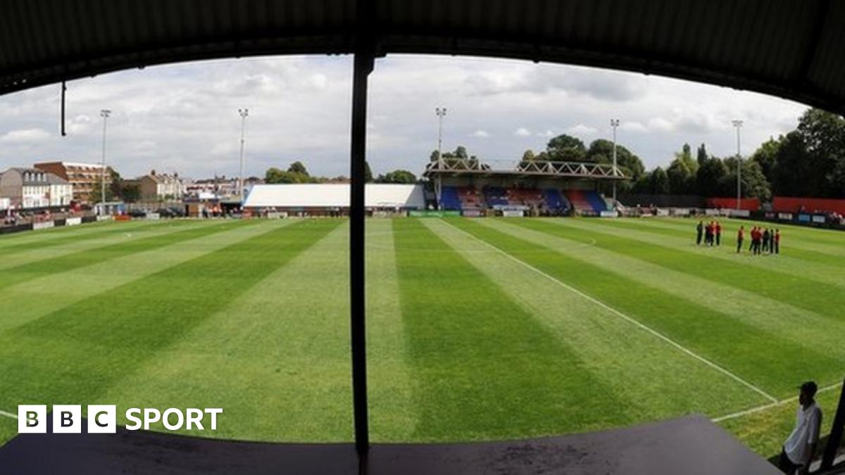 Charlie Gorman: Welling sign Eastbourne Borough midfielder - BBC Sport