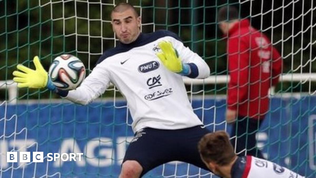 World Cup 2014: Stephane Ruffier confirmed in France squad - BBC Sport