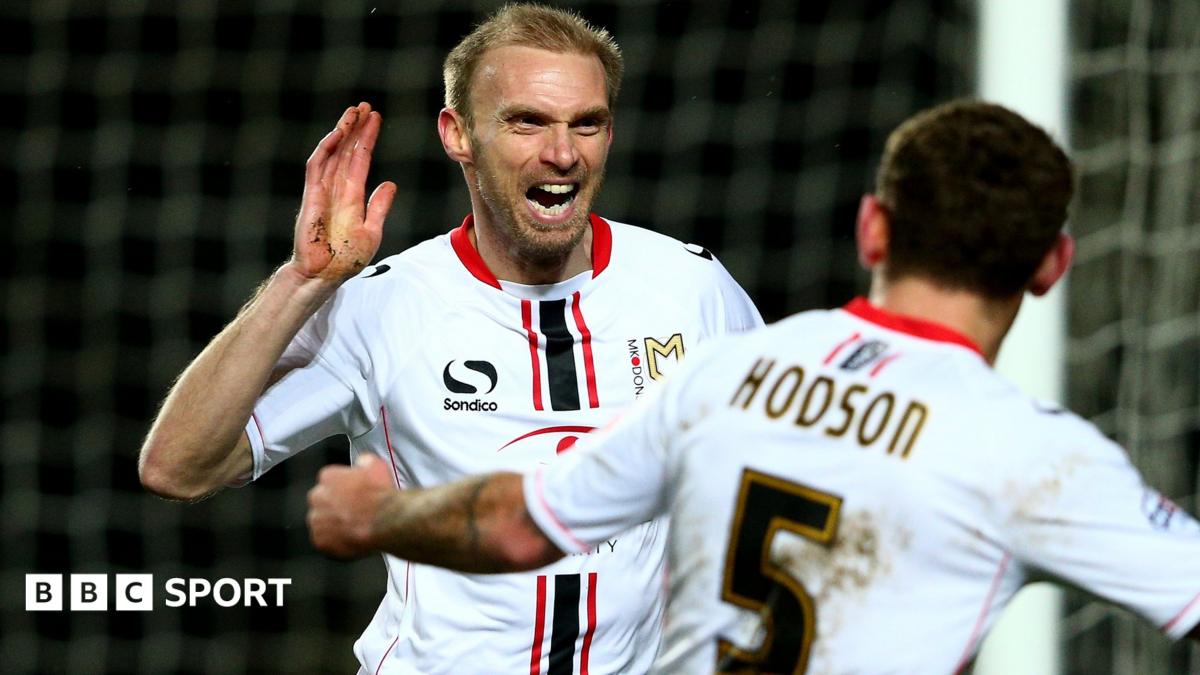 Cambridge United sign Luke Chadwick on permanent basis - BBC Sport