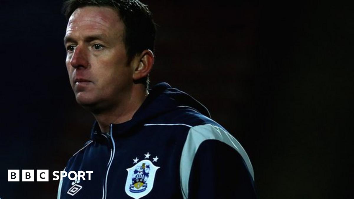 Huddersfield Town: Steve Eyre becomes first-team coach - BBC Sport