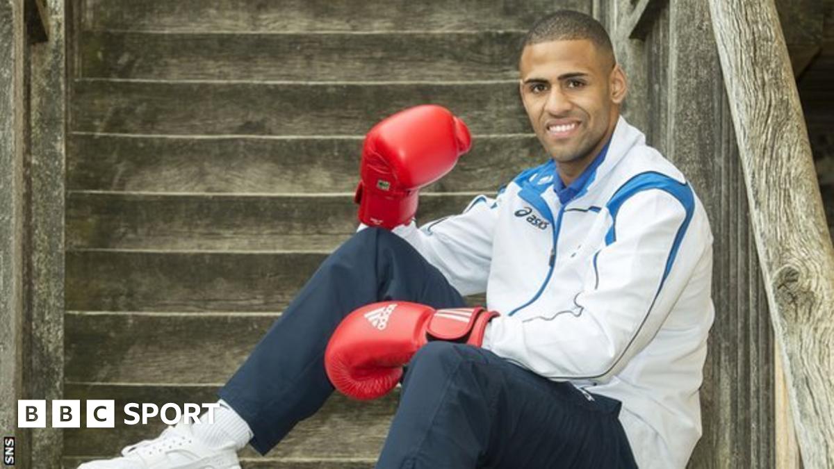 Commonwealth Games: Lewis Benson sure of Scots boxing gold - BBC Sport