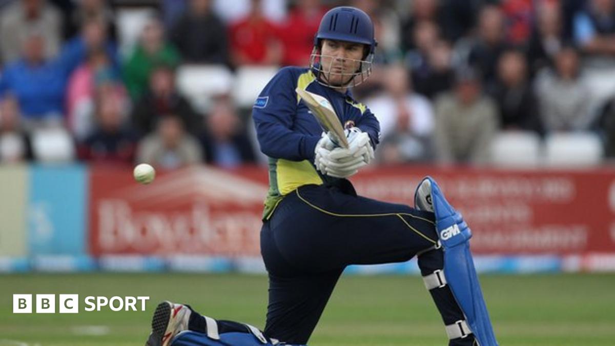 T20 Blast: Tim Phillips the hero as Essex beat Middlesex in thriller ...