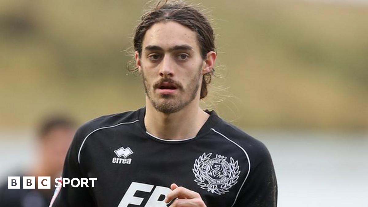 Rob Sinclair: Forest Green sign third Salisbury player - BBC Sport