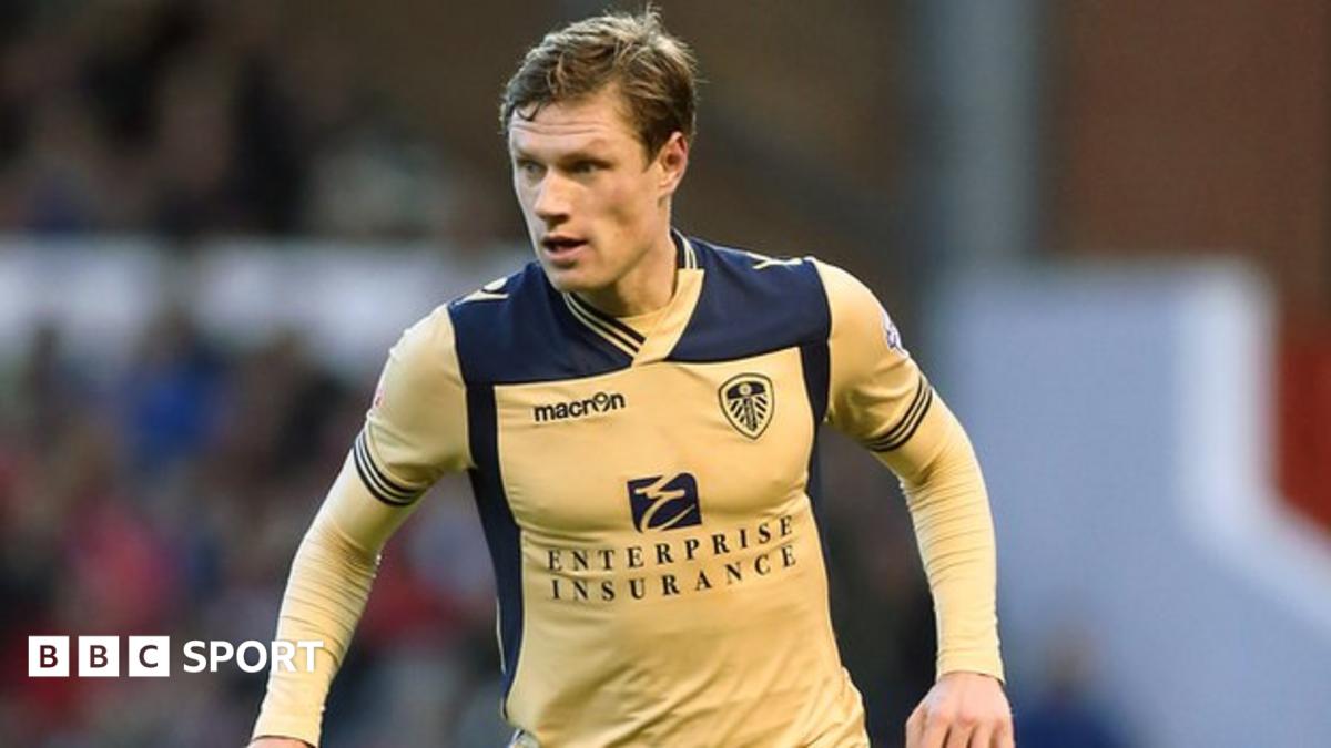 Leeds United release defender Marius Zaliukas - BBC Sport