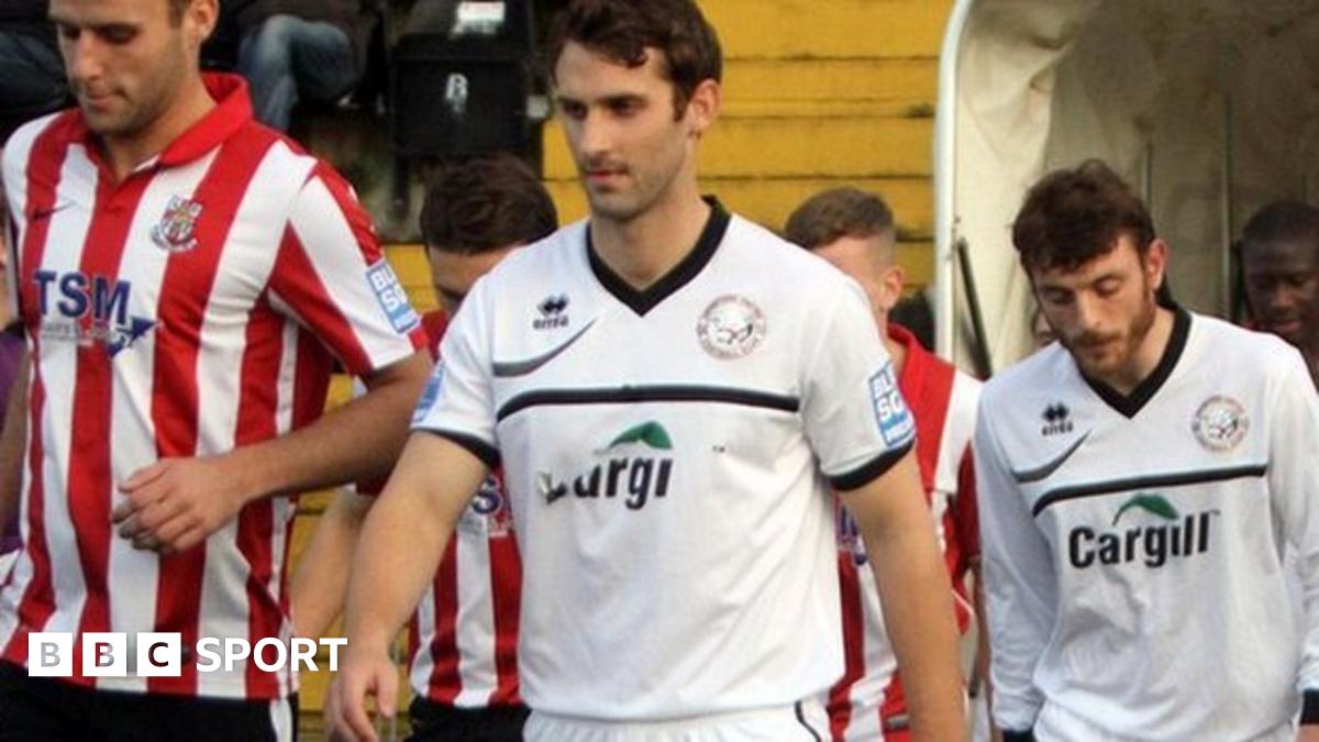 Alfreton Town sign defenders Luke Graham and Jordan Keane - BBC Sport