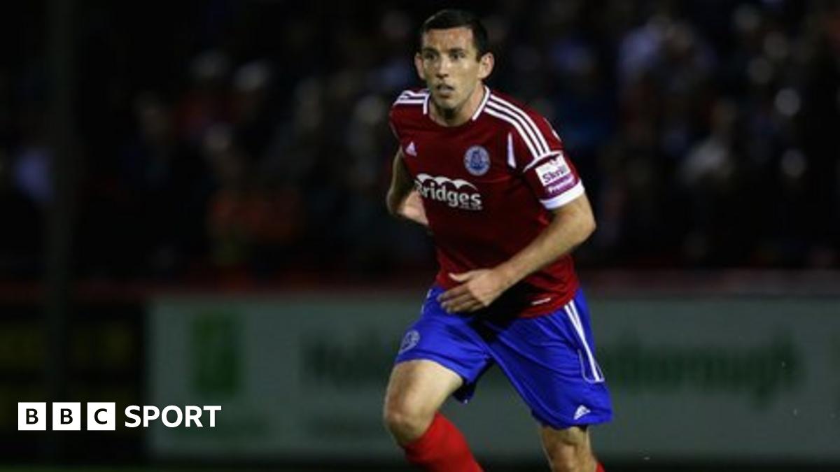 Craig Stanley: Eastleigh sign former Aldershot captain - BBC Sport