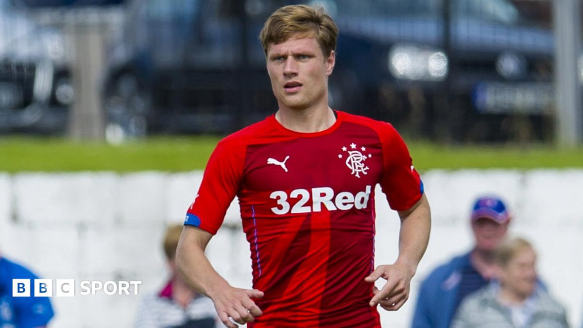 Rangers sign central defender Marius Zaliukas - BBC Sport