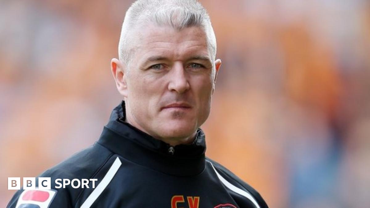 Graham Kavanagh waits on Carlisle United striker target - BBC Sport