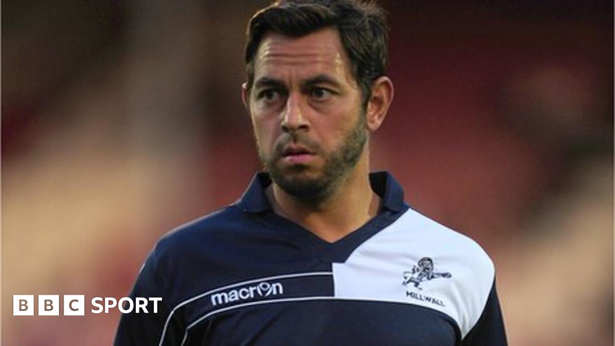 Lee Cook: Barnet sign ex-QPR and Leyton Orient winger - BBC Sport