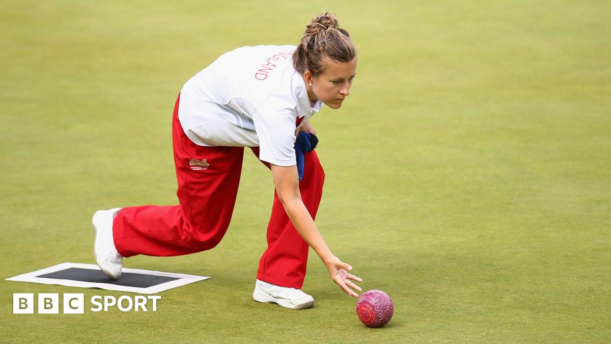 Commonwealth Games bowler Natalie Melmore to take 2015 off - BBC Sport