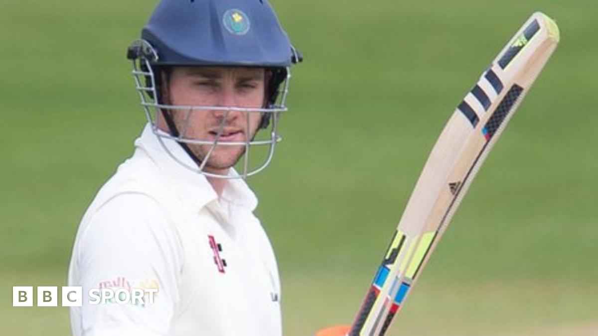 Glamorgan: Cooke's 112 their highlight against Cardiff MCCU - BBC Sport