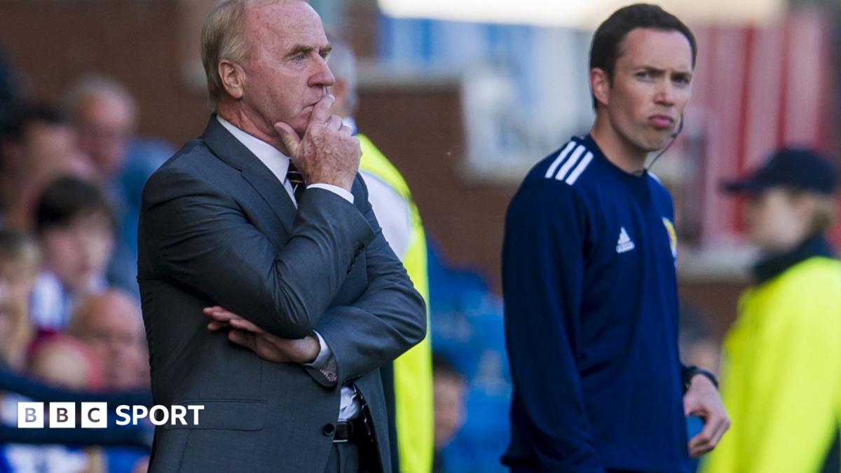 St Mirren: Tommy Craig urges supporters to stick with Buddies - BBC Sport