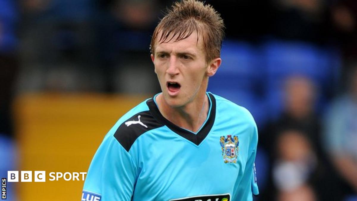Carlisle: Burnley's Tom Anderson joins on a month's loan - BBC Sport