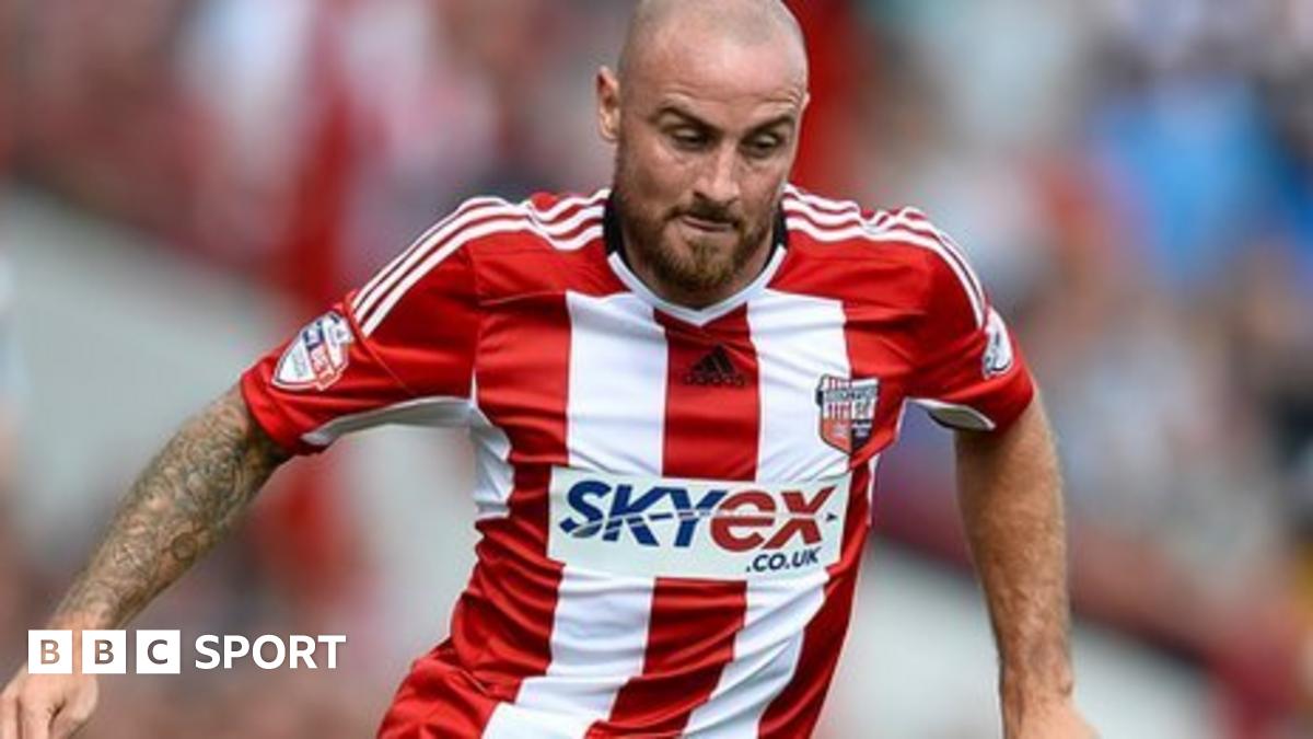 Alan McCormack: Brentford defender signs new contract - BBC Sport