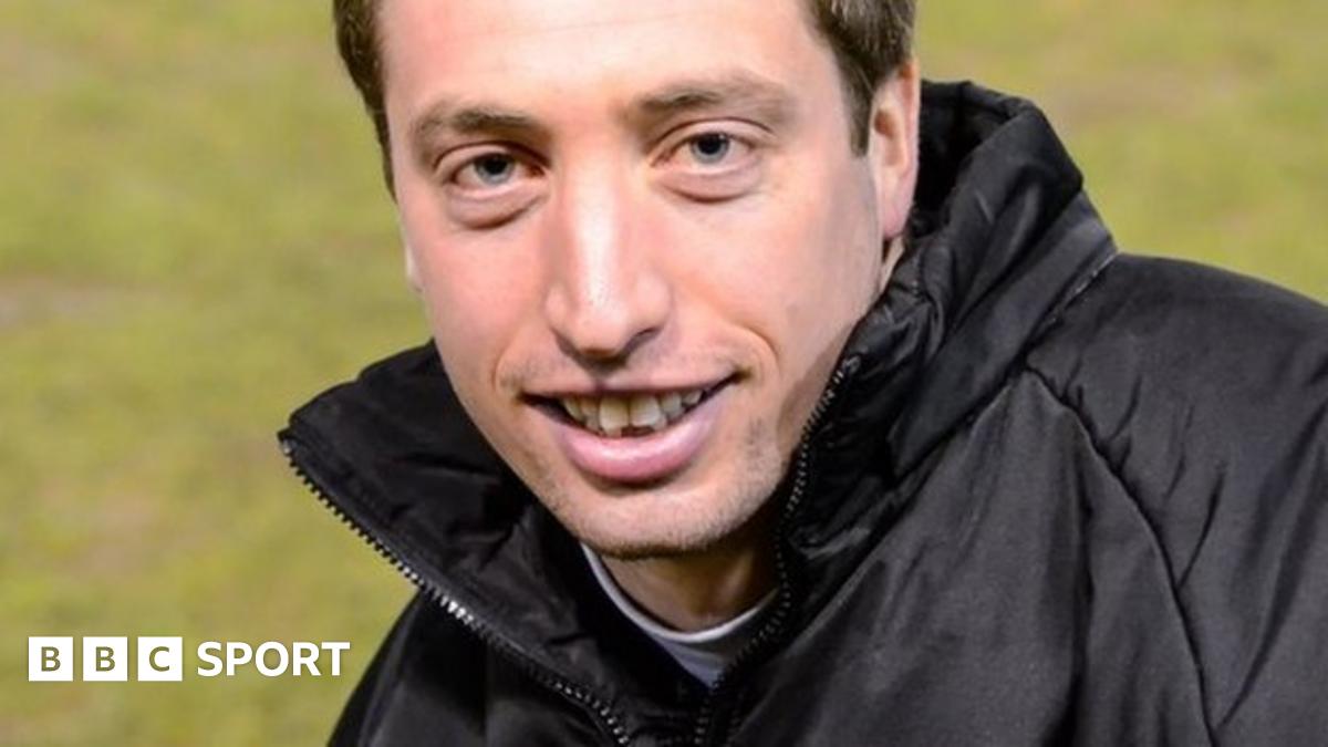 Nuneaton Town: Mark Noon leaves Boro after 11 years - BBC Sport