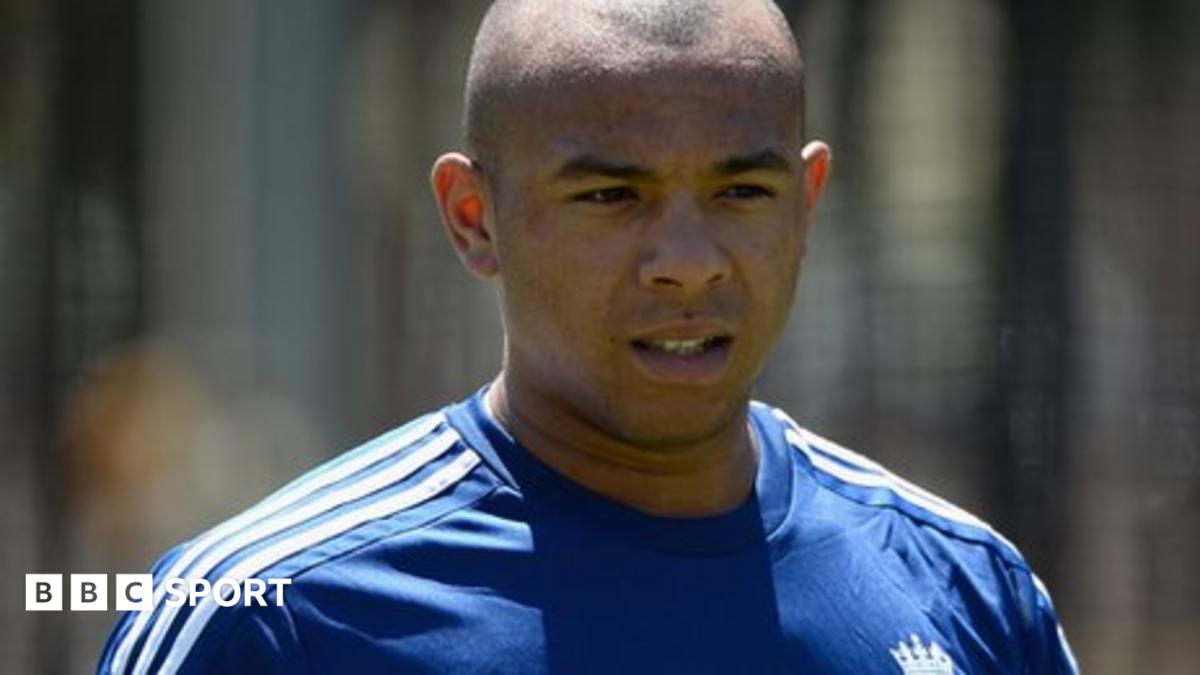 Essex: Tymal Mills to leave as spinner Tim Phillips retires - BBC Sport
