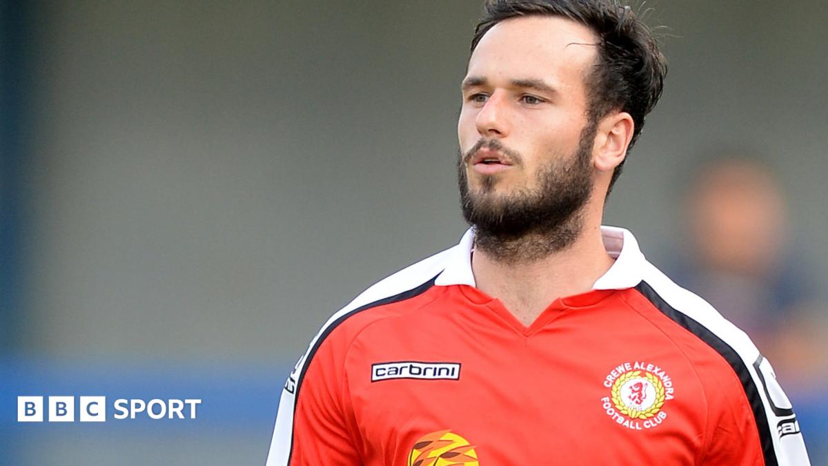Accrington Stanley: Crewe's Lee Molyneux signs for third spell - BBC Sport