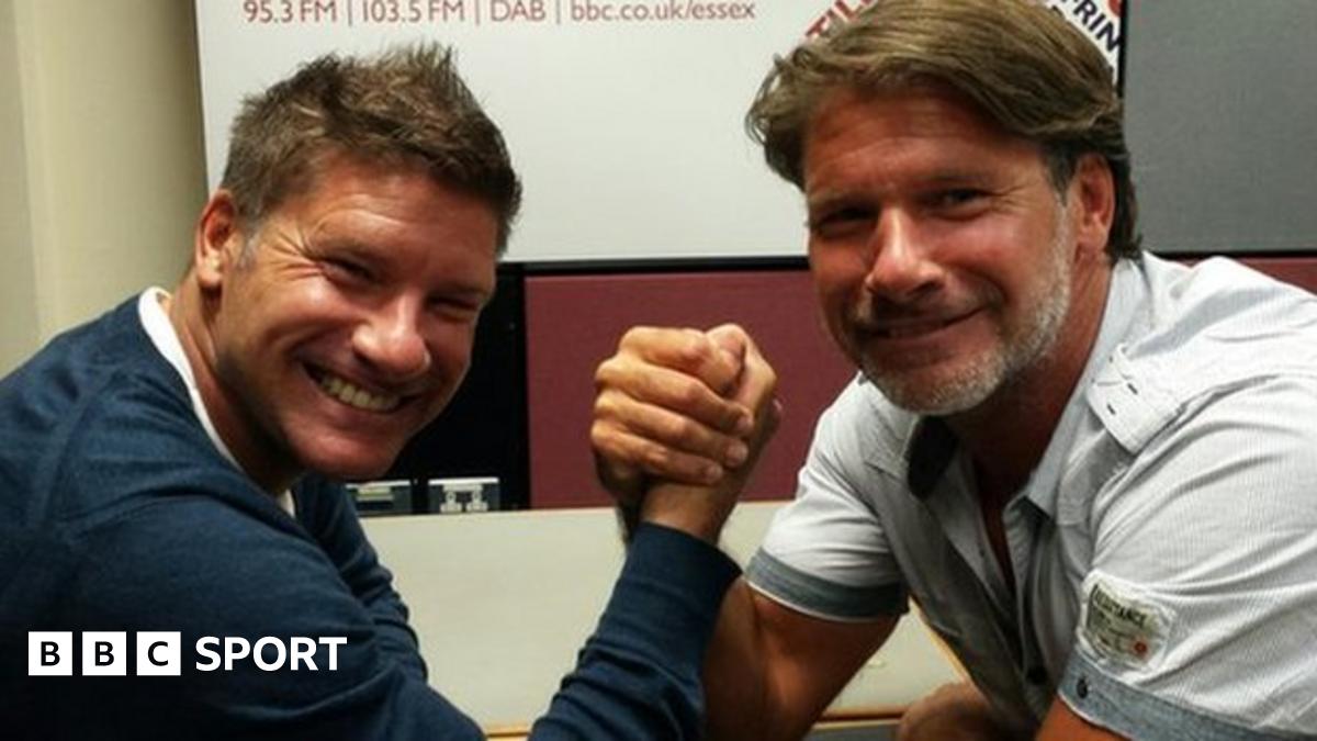 Kimble twins Alan and Garry face each other in Essex derby - BBC Sport