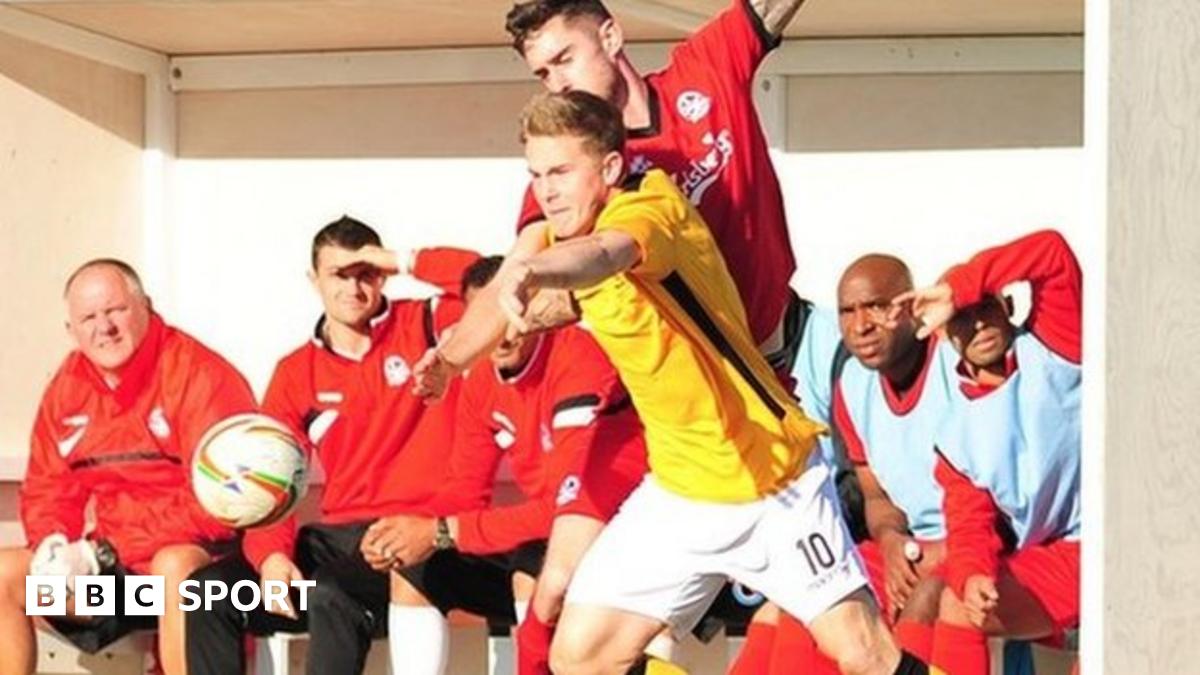 Truro City: Steve Tully unhappy after Cirencester loss - BBC Sport