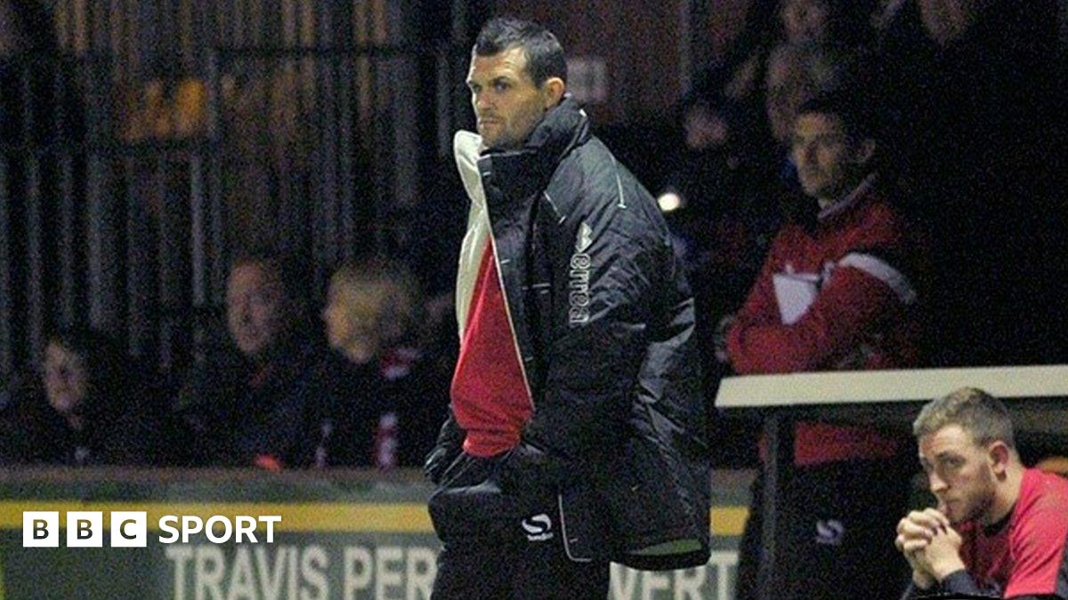 Truro City: Steve Tully to rotate Barry Hayles and Matt Wright - BBC Sport