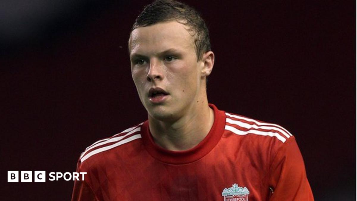 Brad Smith: Liverpool recall Swindon Town's on-loan defender - BBC Sport