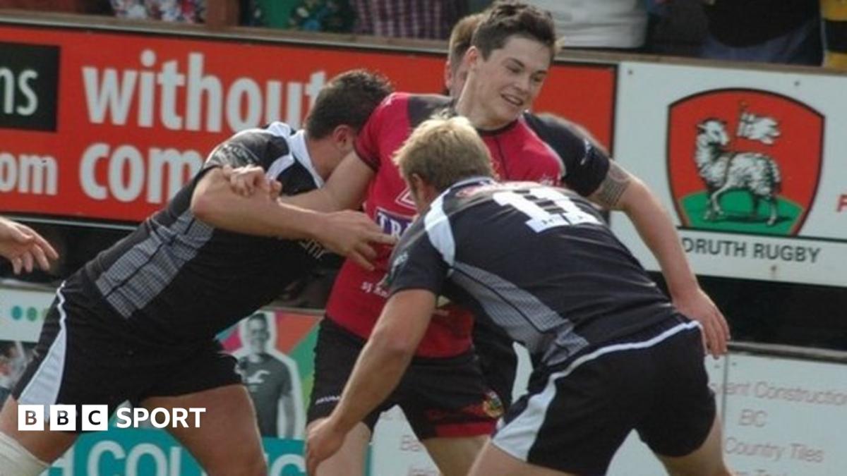Launceston boss Neil Bayliss unhappy with 'dull' Lydney defeat - BBC Sport