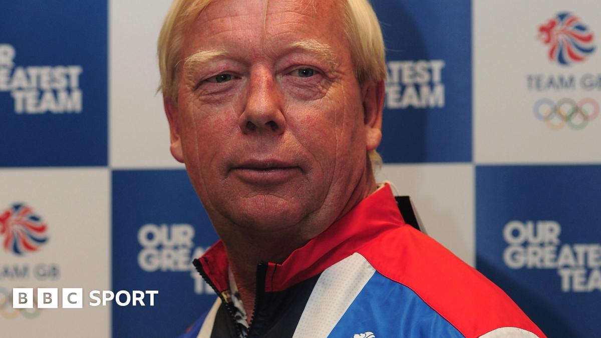 Rob Hoekstra to leave as GB showjumping performance boss - BBC Sport