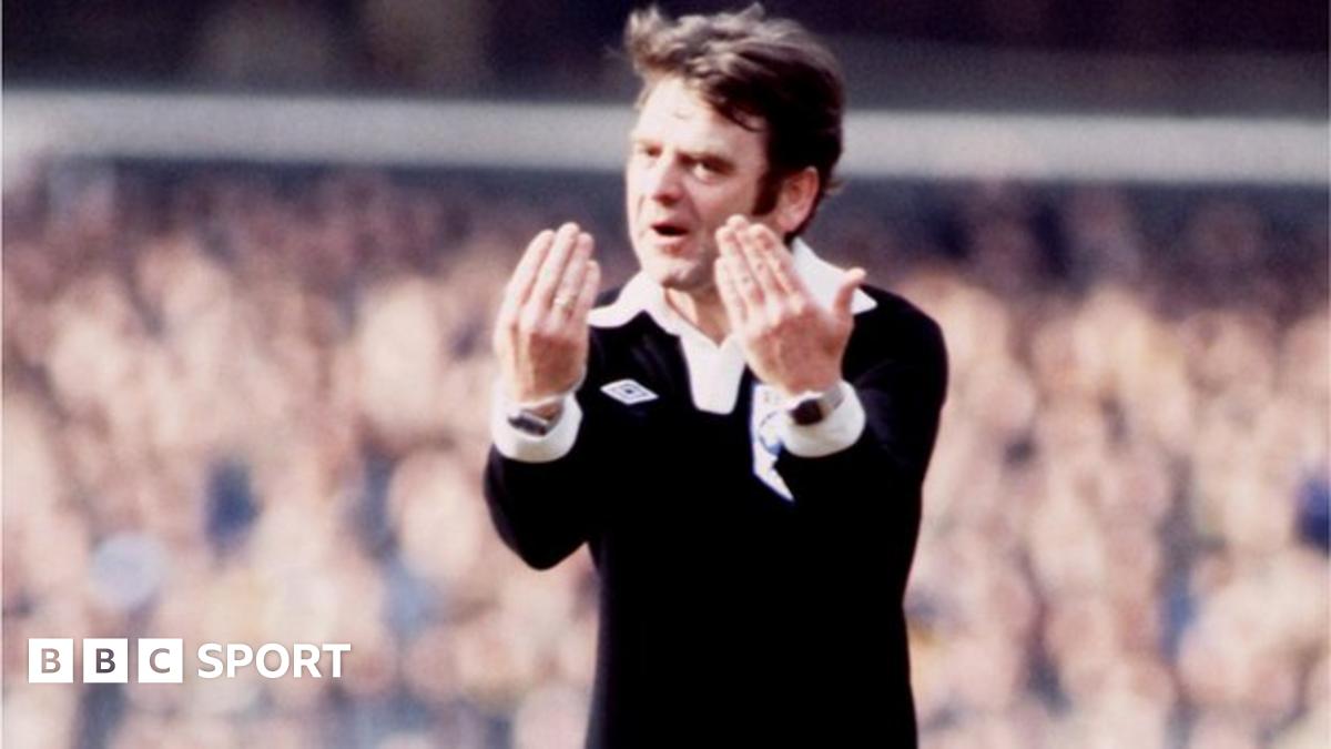Pat Partridge: Former World Cup referee passes away - BBC Sport