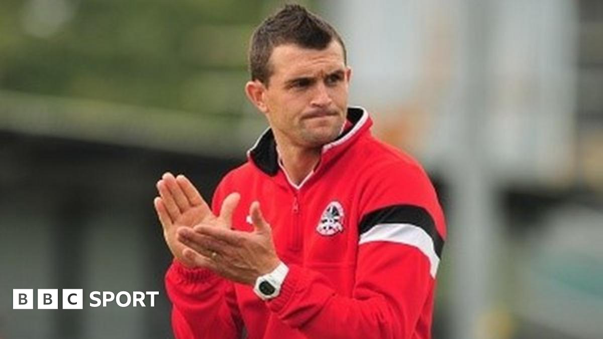 Truro City manager Steve Tully delighted with 2-0 St Neots win - BBC Sport