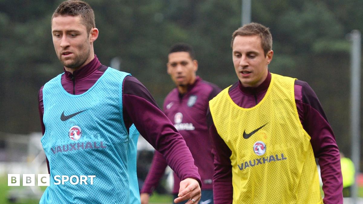 England defence a worry but Roy Hodgson should stay - Shilton - BBC Sport