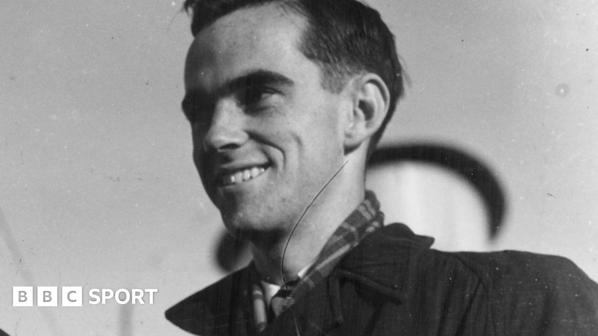 Ian Craig: Australia's youngest captain dies, aged 79 - BBC Sport