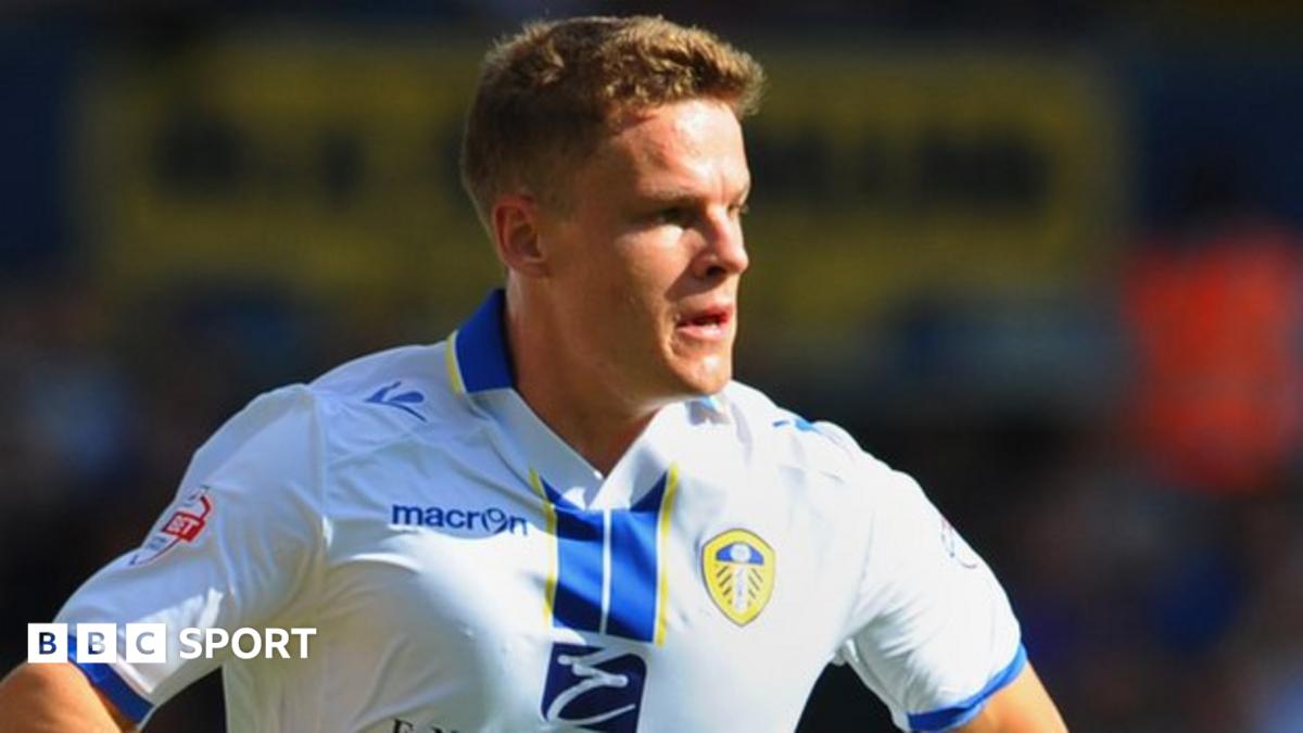 Matt Smith: Fulham striker joins Bristol City on loan - BBC Sport