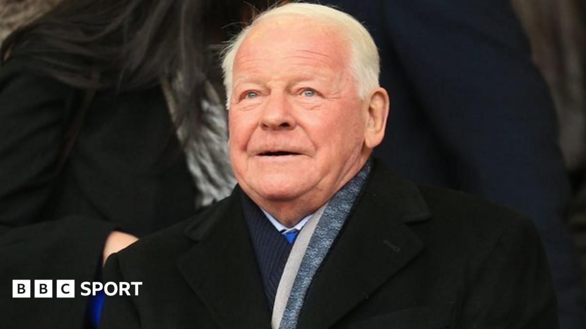 Dave Whelan: Wigan chairman given extra week to respond to FA - BBC Sport