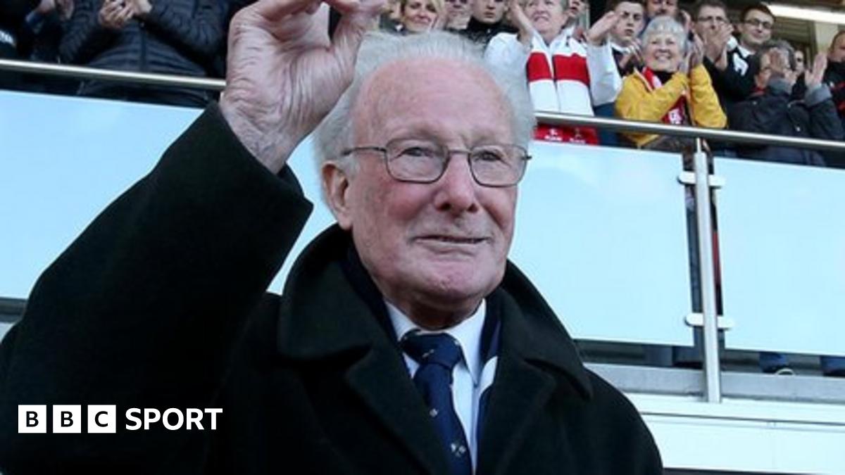 Ireland rugby legend Jack Kyle dies aged 88 - BBC Sport