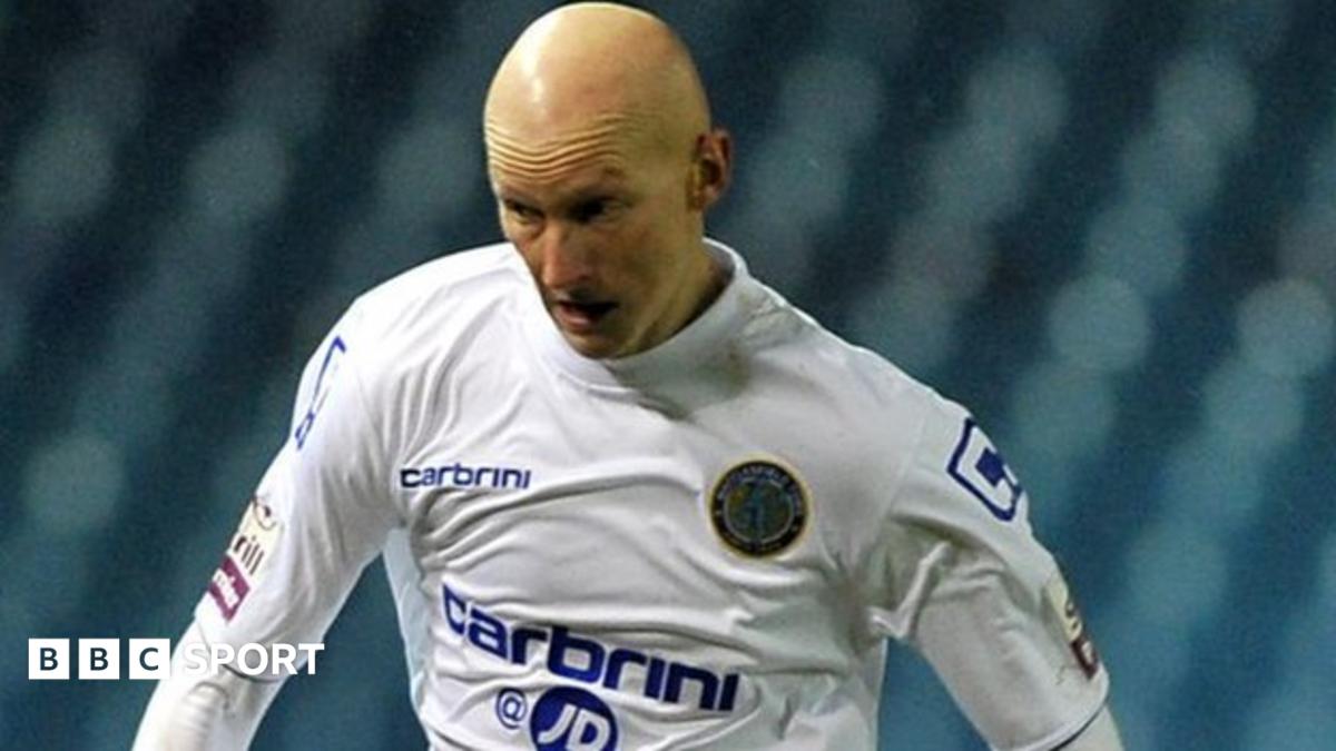 Aldershot Town 0-1 Macclesfield Town - BBC Sport