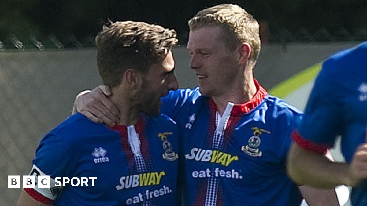 Billy McKay & Graeme Shinnie: John Hughes may replace duo - BBC Sport