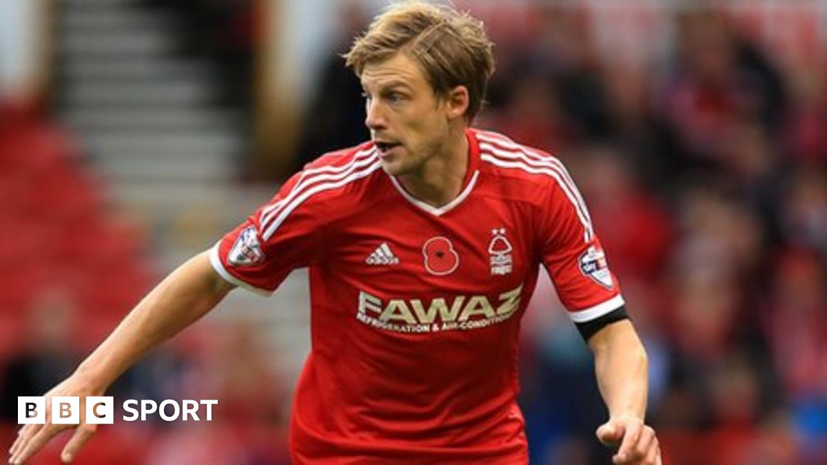 Dan Harding: Nottingham Forest left-back joins Millwall on loan - BBC Sport