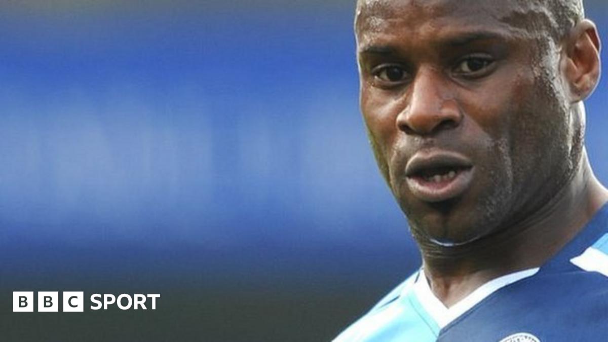 Frank Sinclair: Ex-Chelsea defender, 43, focuses on playing - BBC Sport