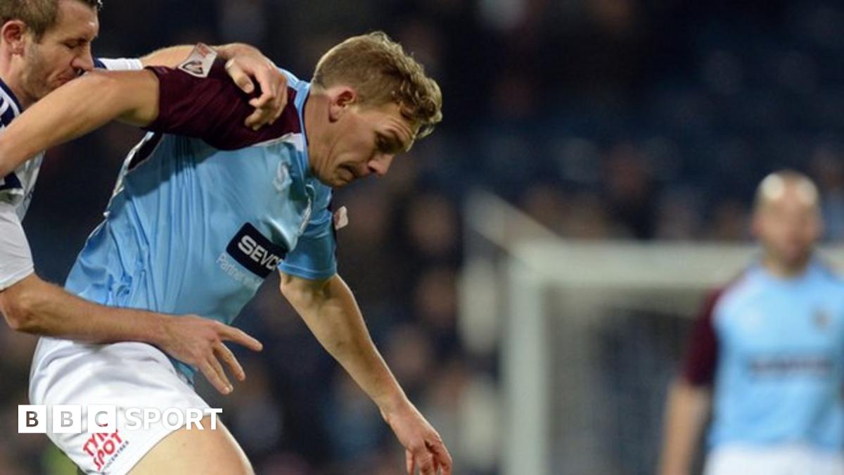 Danny Wright: Kidderminster Harriers sign Gateshead striker - BBC Sport