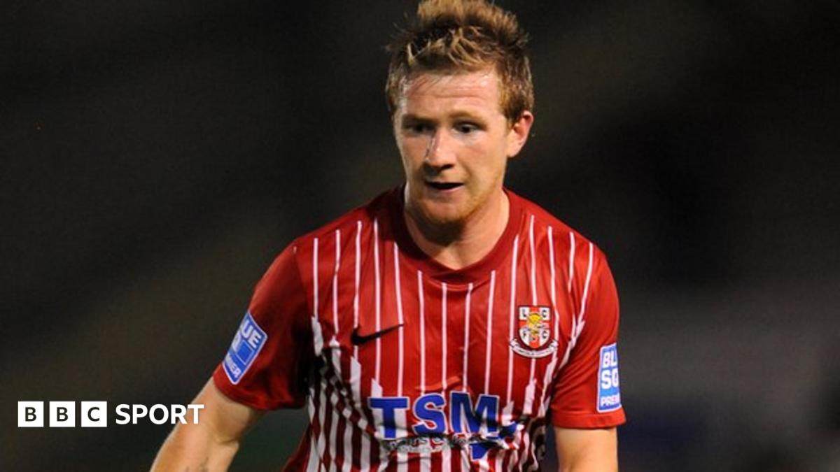 Lincoln City: Alan Power signs two-year contract extension - BBC Sport